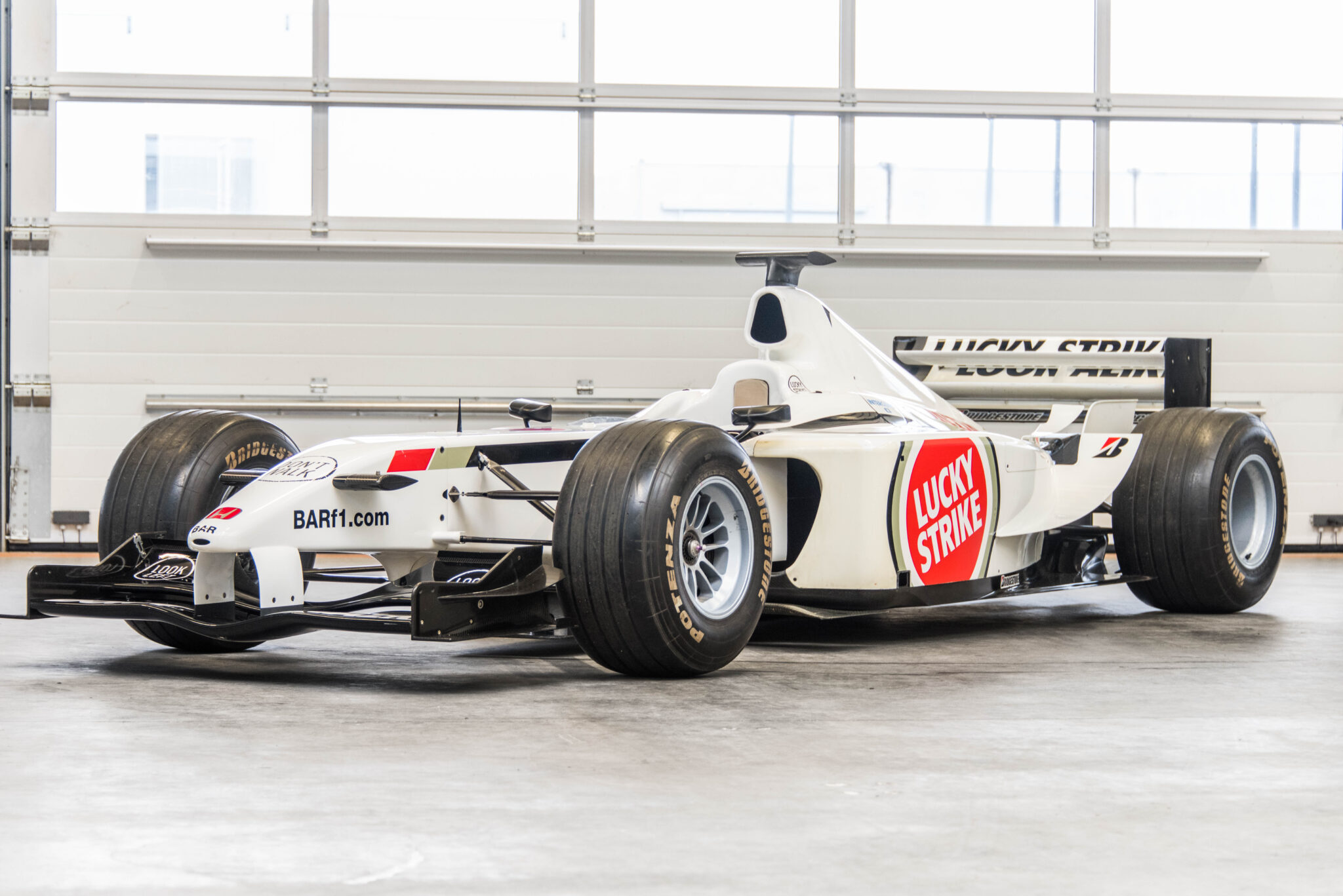 F1 BAR Honda 004/1 2002 rolling chassis - GPCars4Sale.com